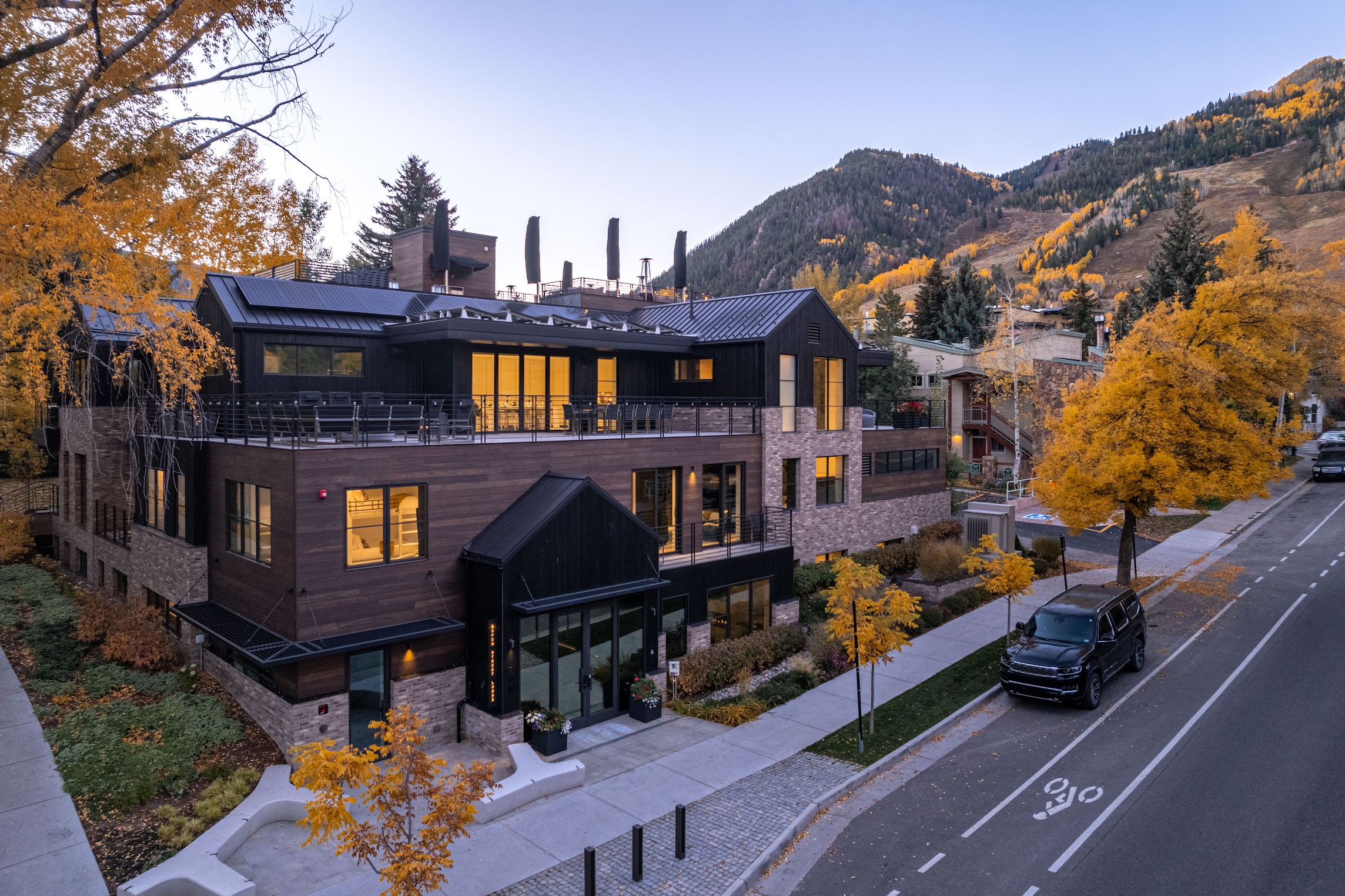 Corporate Retreat Colorado: Luxury Team-Building at Aspen Street Lodge